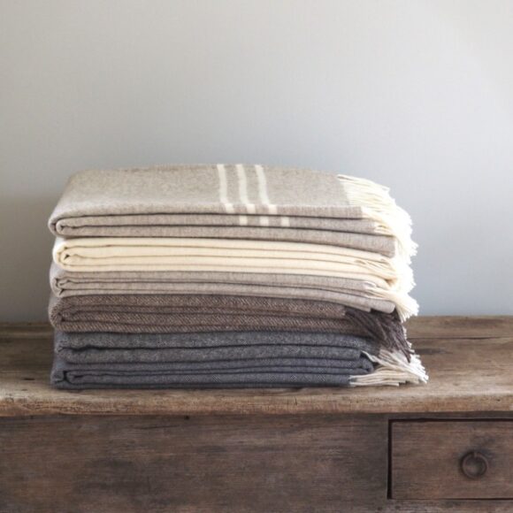 Wollen plaid in zes kleuren - shop bij Pick your Favourites